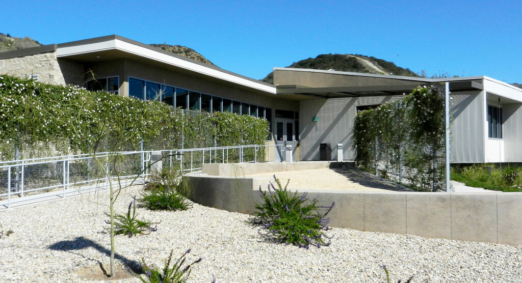 Prima Deshecha Landfill Operations Building - Platt-Whitelaw Architects